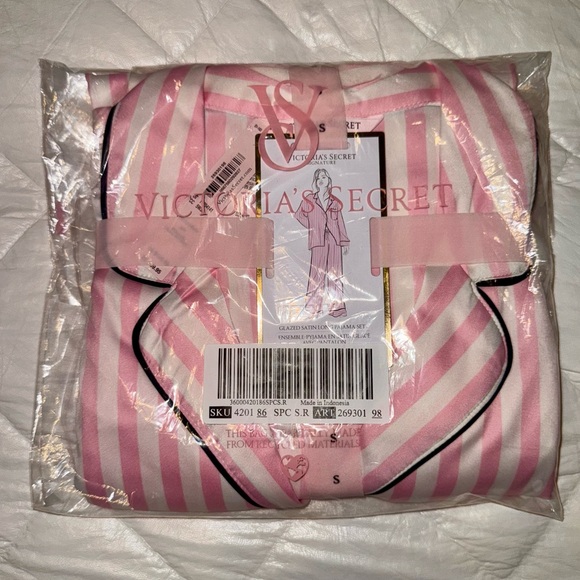 Victoria's Secret | Intimates & Sleepwear | Victorias Secret Pink And ...